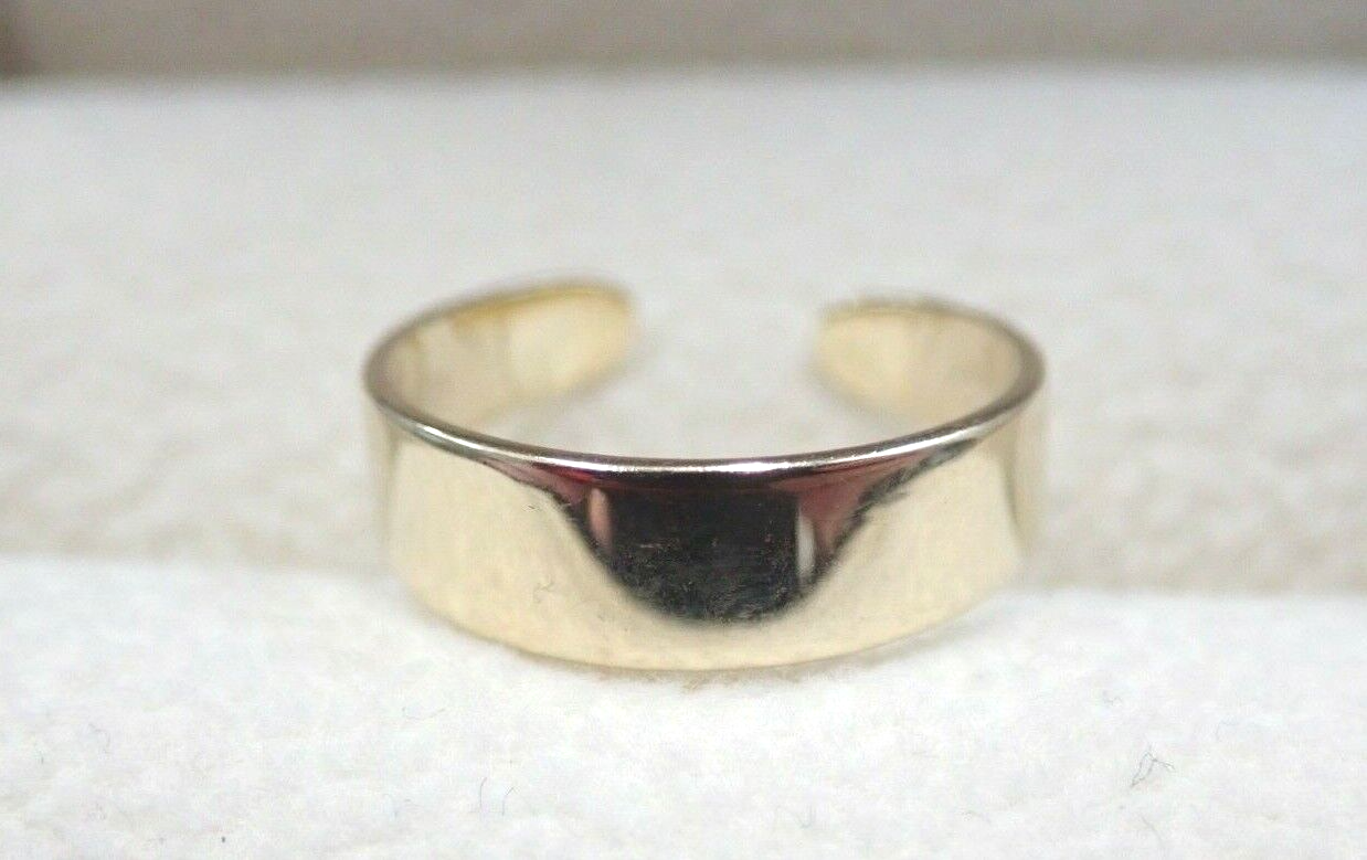 9ct Gold Toe Ring 4.5 mm Wide Solid Fully Hallmarked 9ct Gold Solid ...