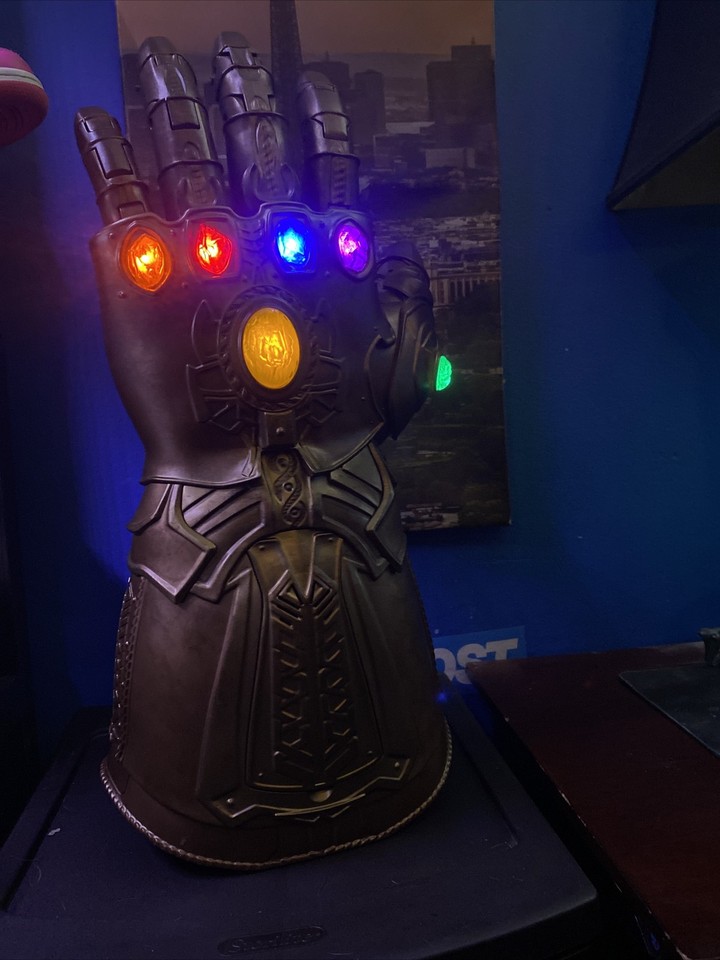 Hasbro Marvel Legends Electronic Infinity Gauntlet Thanos Infinity War ...