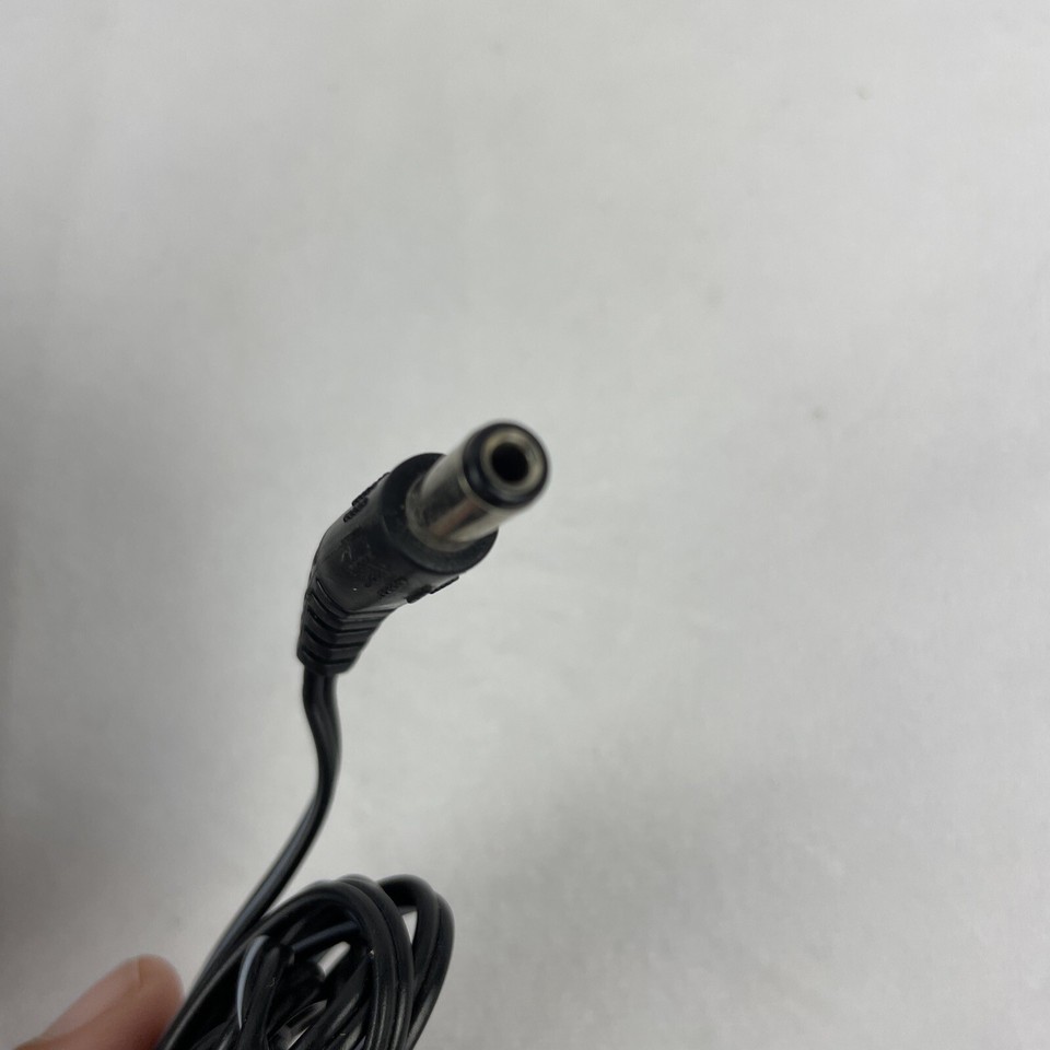 TGI M Series AC Adaptor MDE135085PA Input:120V 60Hz 240mA Output: DC 13 ...