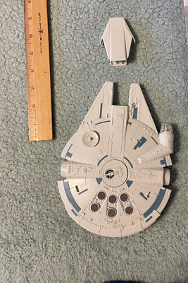 Star Wars Lando's Millennium Falcon Model Kit by Revell with Lights and ...