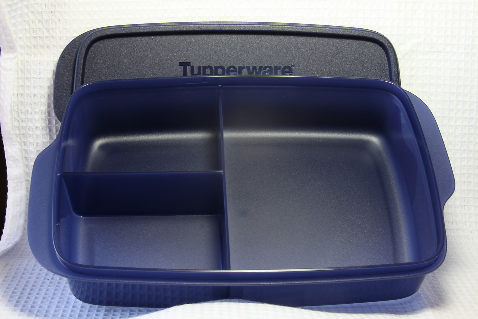 Tupperware Lunch-it (new) LARGE DK BLUE- INCLUDES 2 CUP & TWO 1 CUP ...