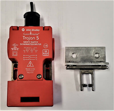 ALLEN BRADLEY GUARDMASTER TROJAN 5 SAFETY SWITCH 440K-T11090 SER B MSS ...