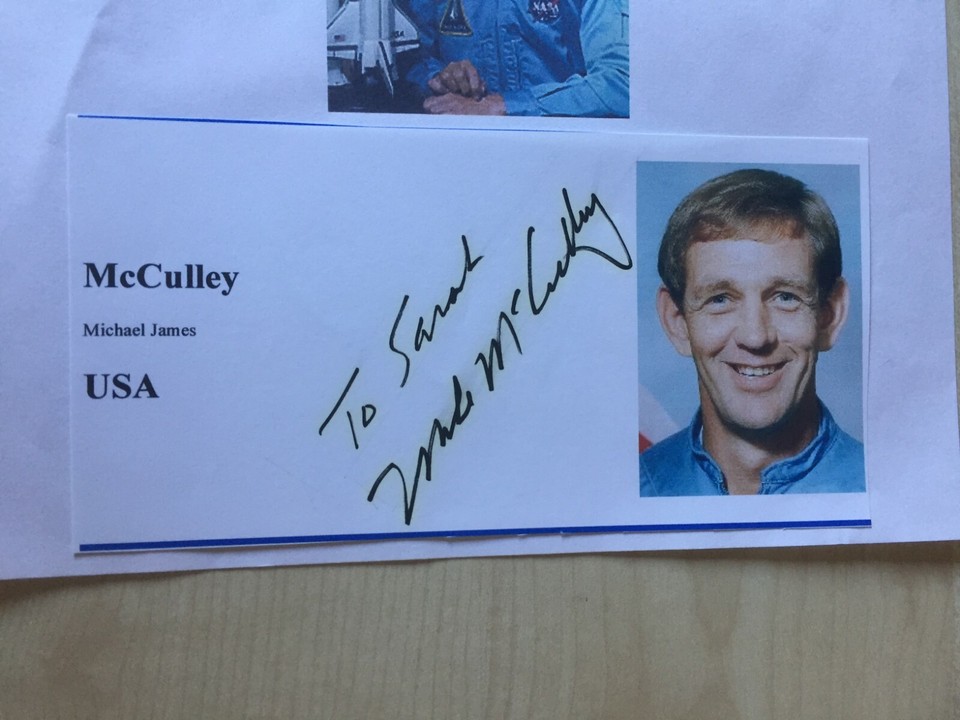 Autograph MICHAEL J. McCULLEY-NASA astronaut-Naval Officer-original ...