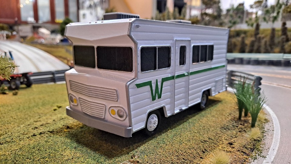 1/32 Scale Winnebago D-18 RV Model Kit - Slot Car Trackside Accessories ...