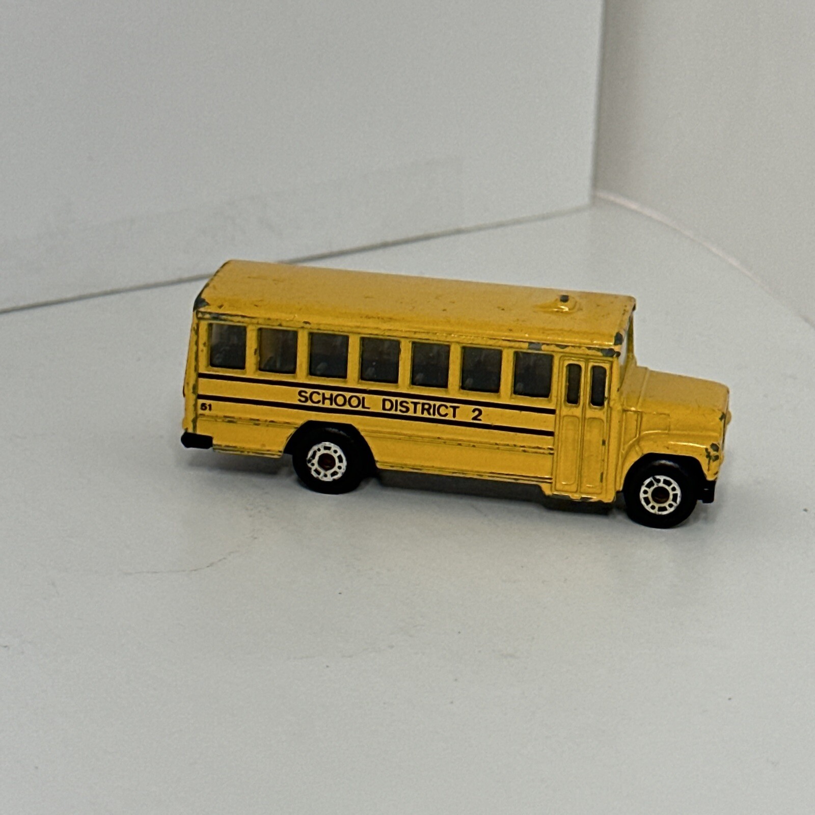 Matchbox School Bus 1985. Yellow School District 2 Bus 51 Diecast 1:95 ...