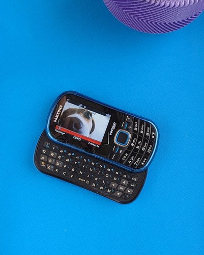 Vintage qwerty cell phone for collection Samsung Intensity II U460 ...