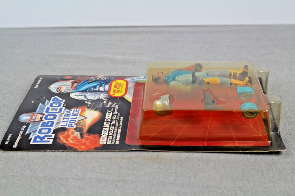 Vtg RoboCop Ultra Police Sergeant Reed Tear Gas Specialist Action Fig ...