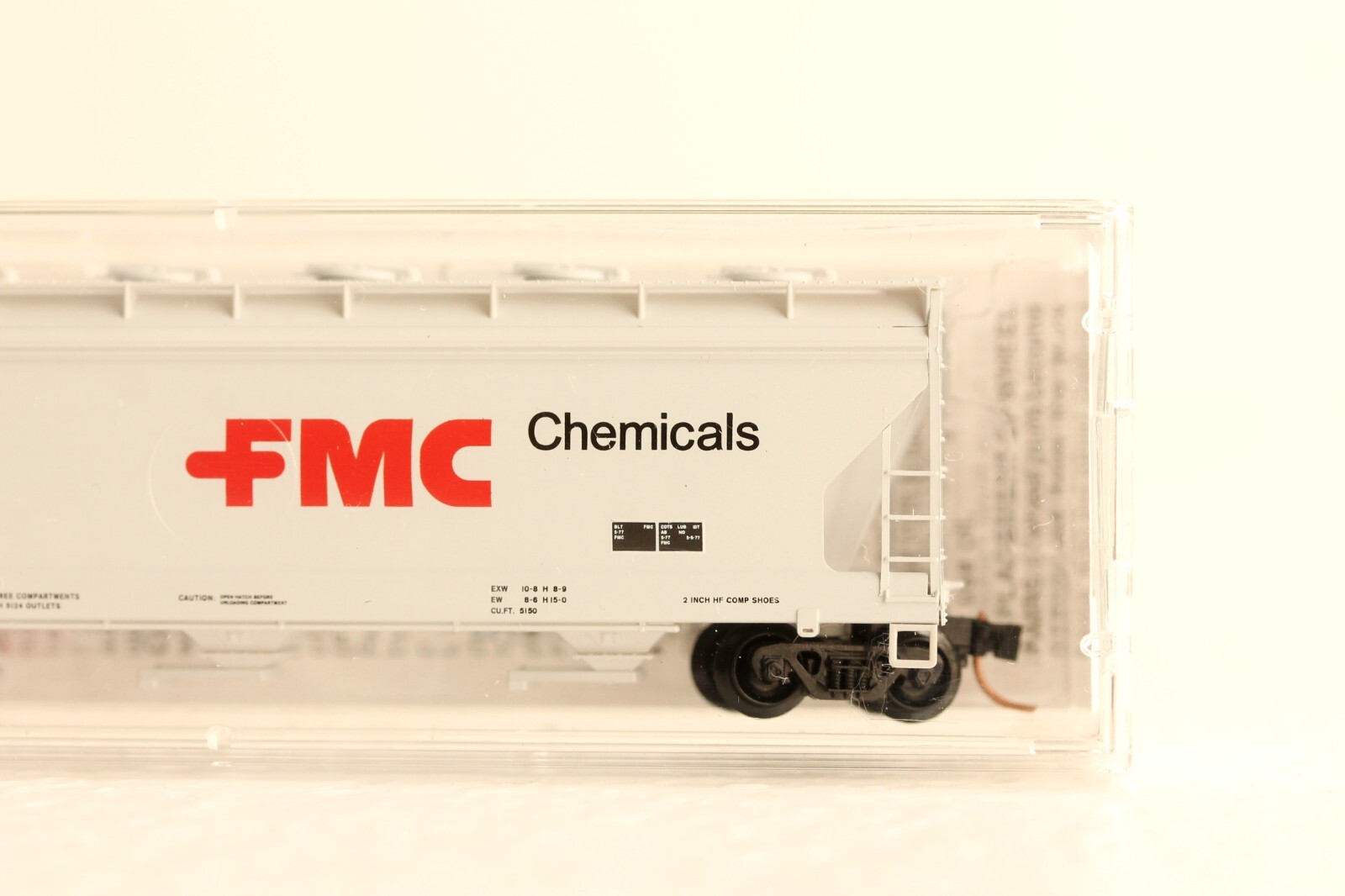 N Scale Micro Trains FMC Chemical Center Flow 3 Bay Covered Hopper ACF ...