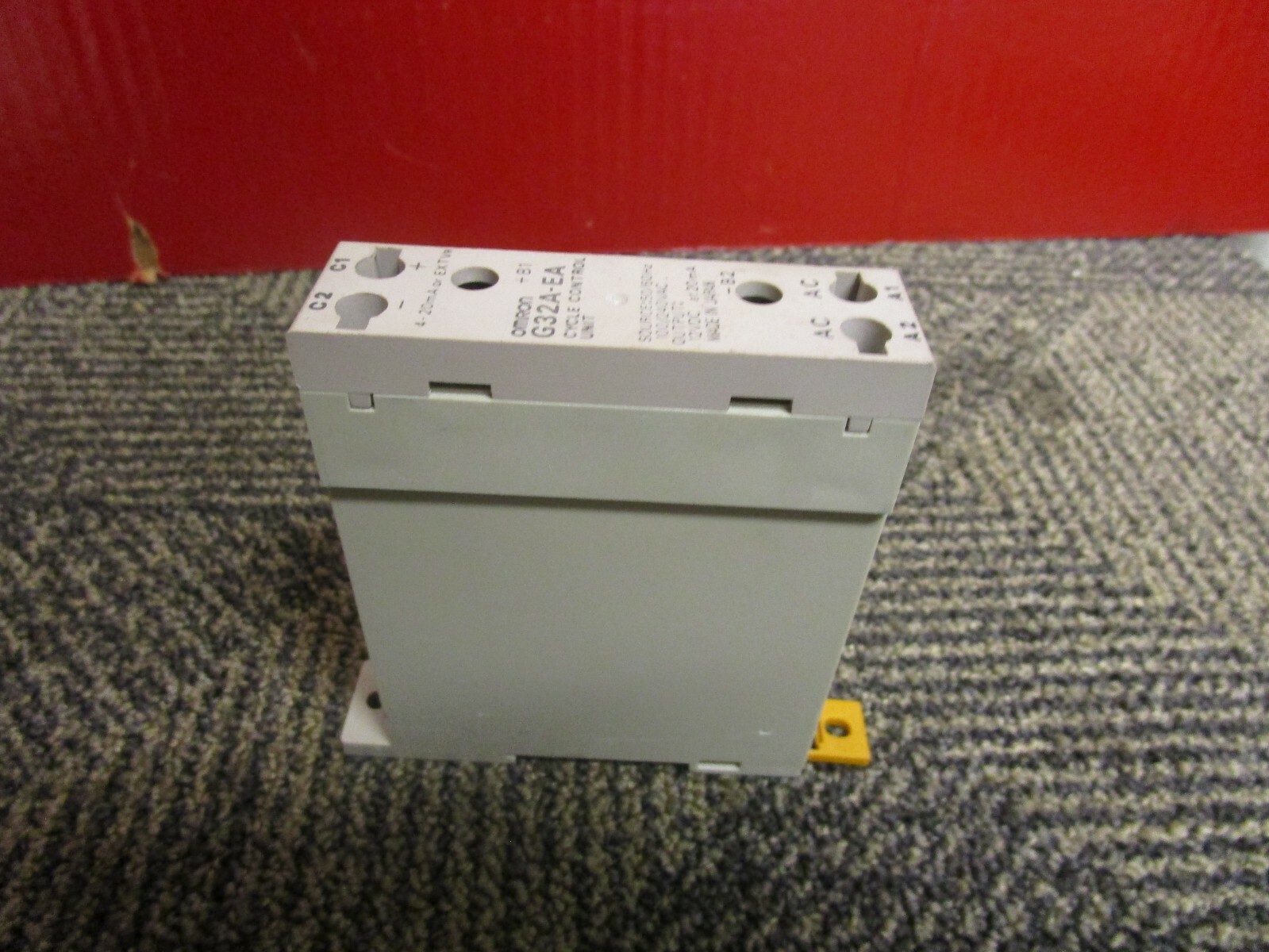 OMRON CYCLE CONTROL UNIT G32A-EA 100/240Vac 12Vdc 20mA | eBay