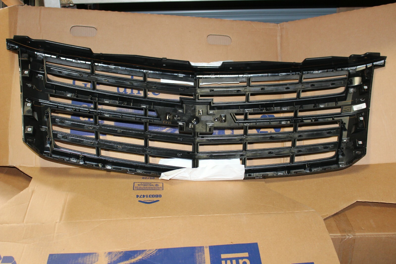 2015-2020 Chevrolet Tahoe Suburban Genuine GM Grille Assembly ...