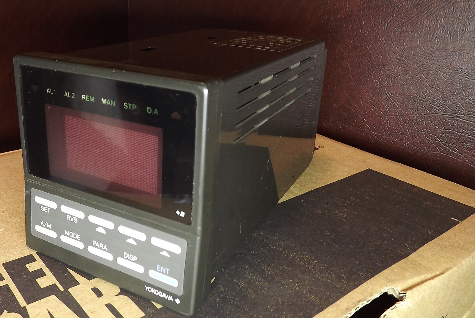 Yokogawa UT40 Temperature Controller UT40-135*B | eBay