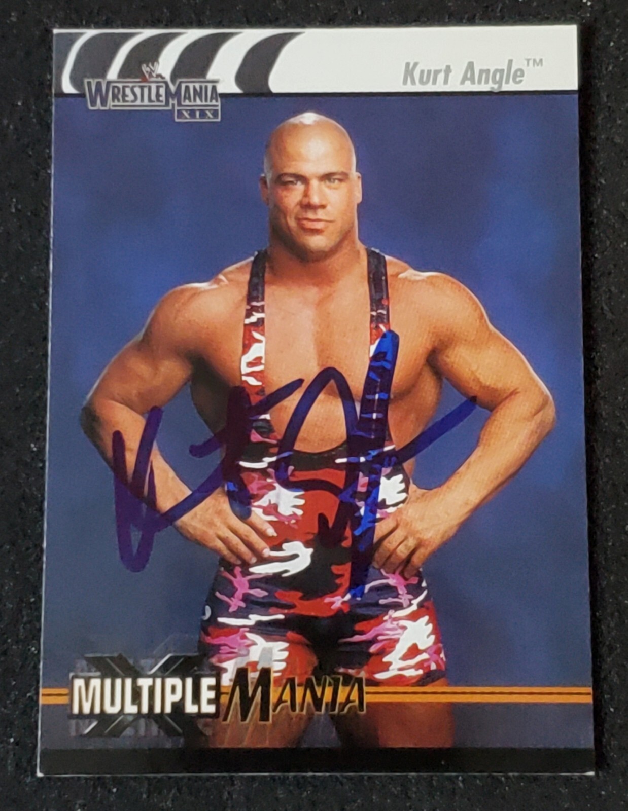 KURT ANGLE SIGNED 2003 FLEER WRESTLEMANIA XIX CARD #81 WWE WWF MULTIPLE ...