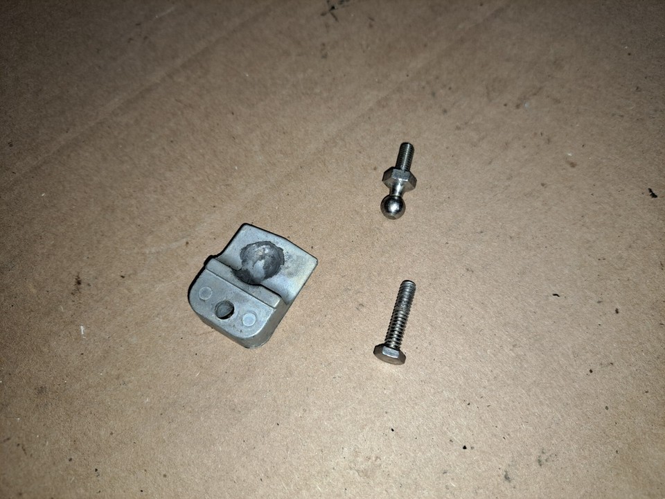 JOHNSON EVINRUDE 9.9 & 15 HP 334093 TILLER HANDLE CABLE RETAINER & BOLT ...