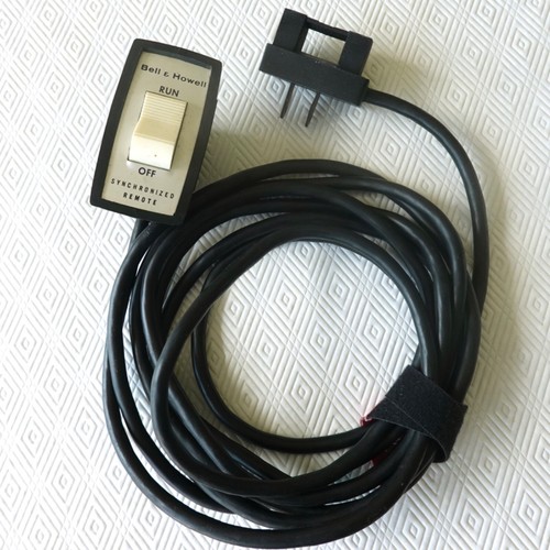 Bell & Howell Synchronized Remote Switch RUN/OFF for projector and room ...