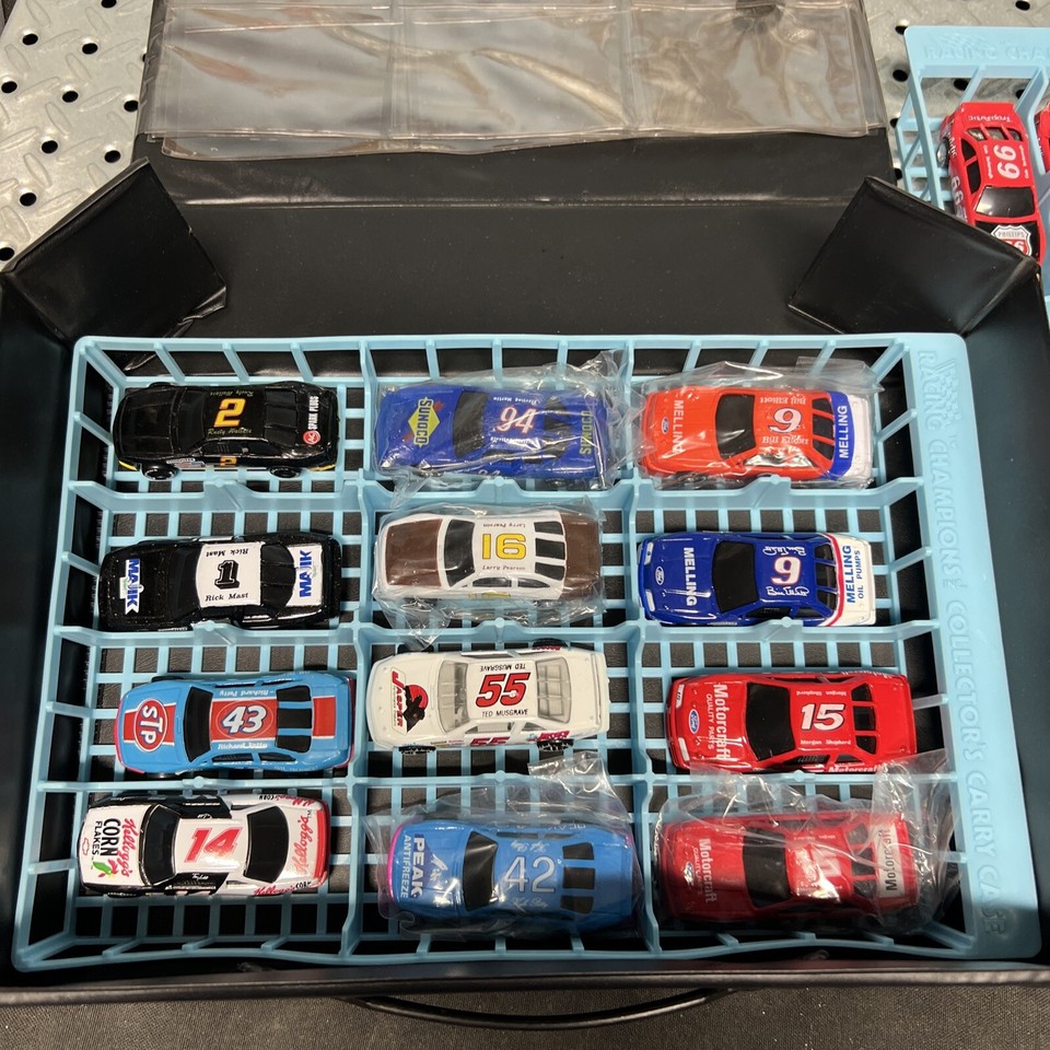 Racing Champions Stock Car Collectors Case w/ 24 Near Mint Or Better ...