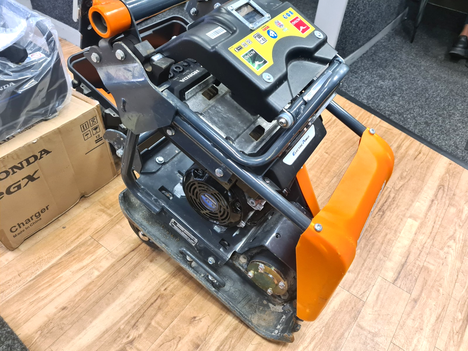 Altrad Belle 16” PCX 13/40E+ Plate Compactor (13kN) – 72V Battery ...