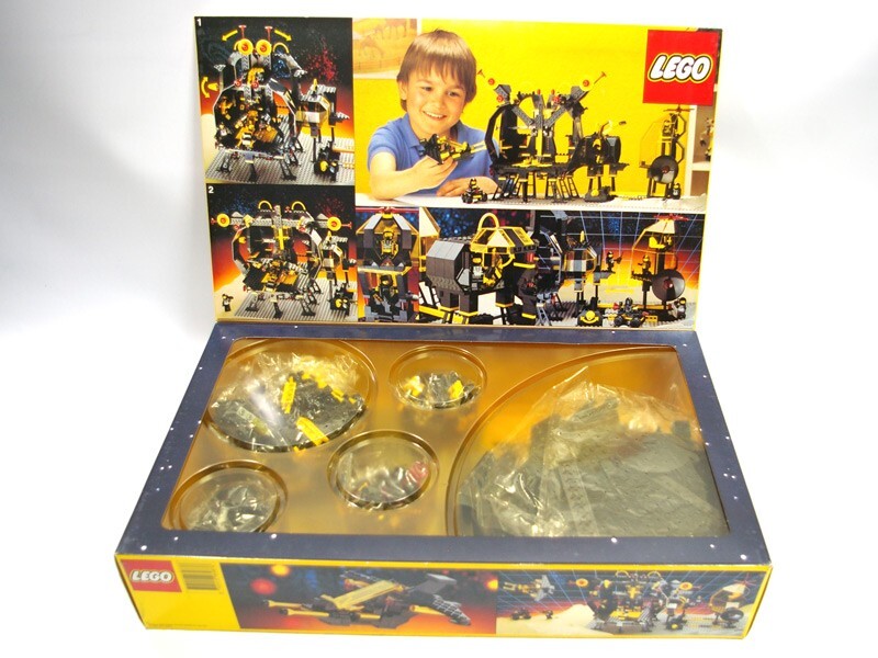 LEGO Space Classic Blacktron 6987 Message Intercept Base Original ...