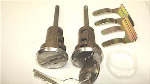 (1) New Set Rambler AMC Door Locks & (2) Keys - 1.5" Long Shafts 63 64 ...