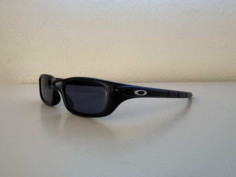 Oakley Four Black Frame / Gray Lens W Bag | eBay