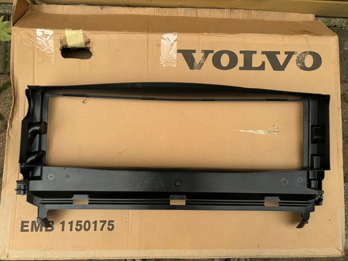 Genuine Volvo XC40 2019-2024 Coolant Radiator Air Guide Grill 32227733 ...