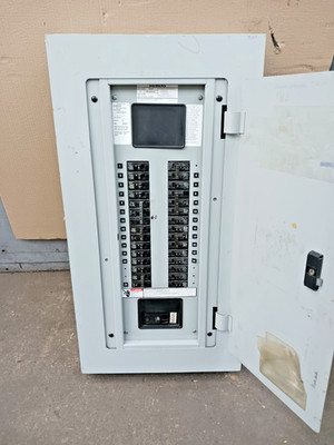 Siemens 250A Main Breaker P1 Panelboard 208Y/120 V 3Ø/4W P1X30MC250C W ...