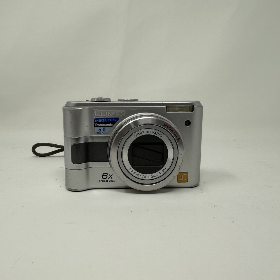 Panasonic LUMIX DMC-LZ3 5.0MP Digital Camera - Silver w/ Accessories ...