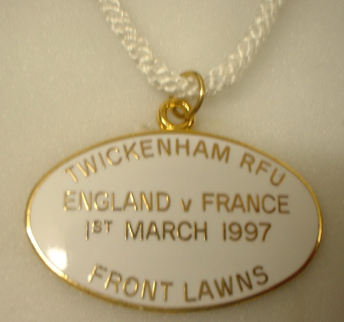 TWICKENHAM RFU ENGLAND v FRANCE Mar 1st 1997 FRONT LAWNS Enamel Badge ...