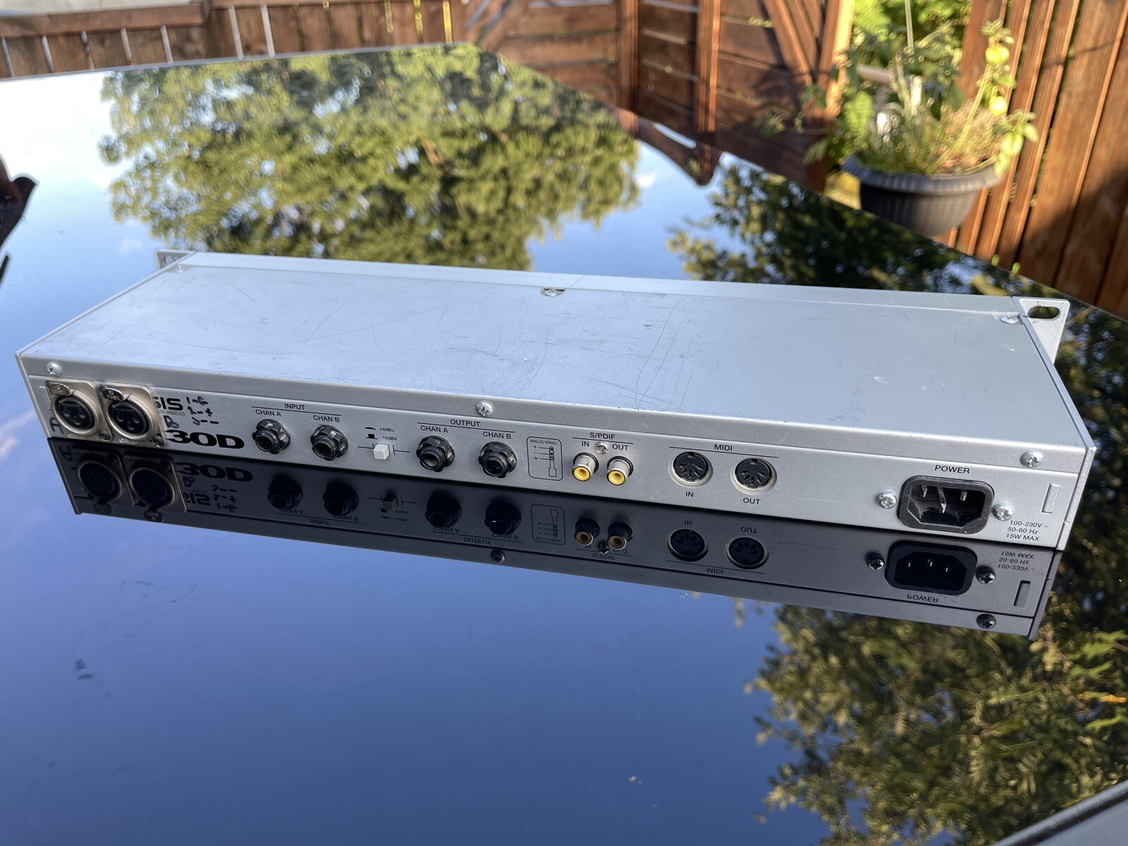 Alesis DEQ 230D DEQ230D 2channel equalizer, real-time-analyzer MIDI EQ ...