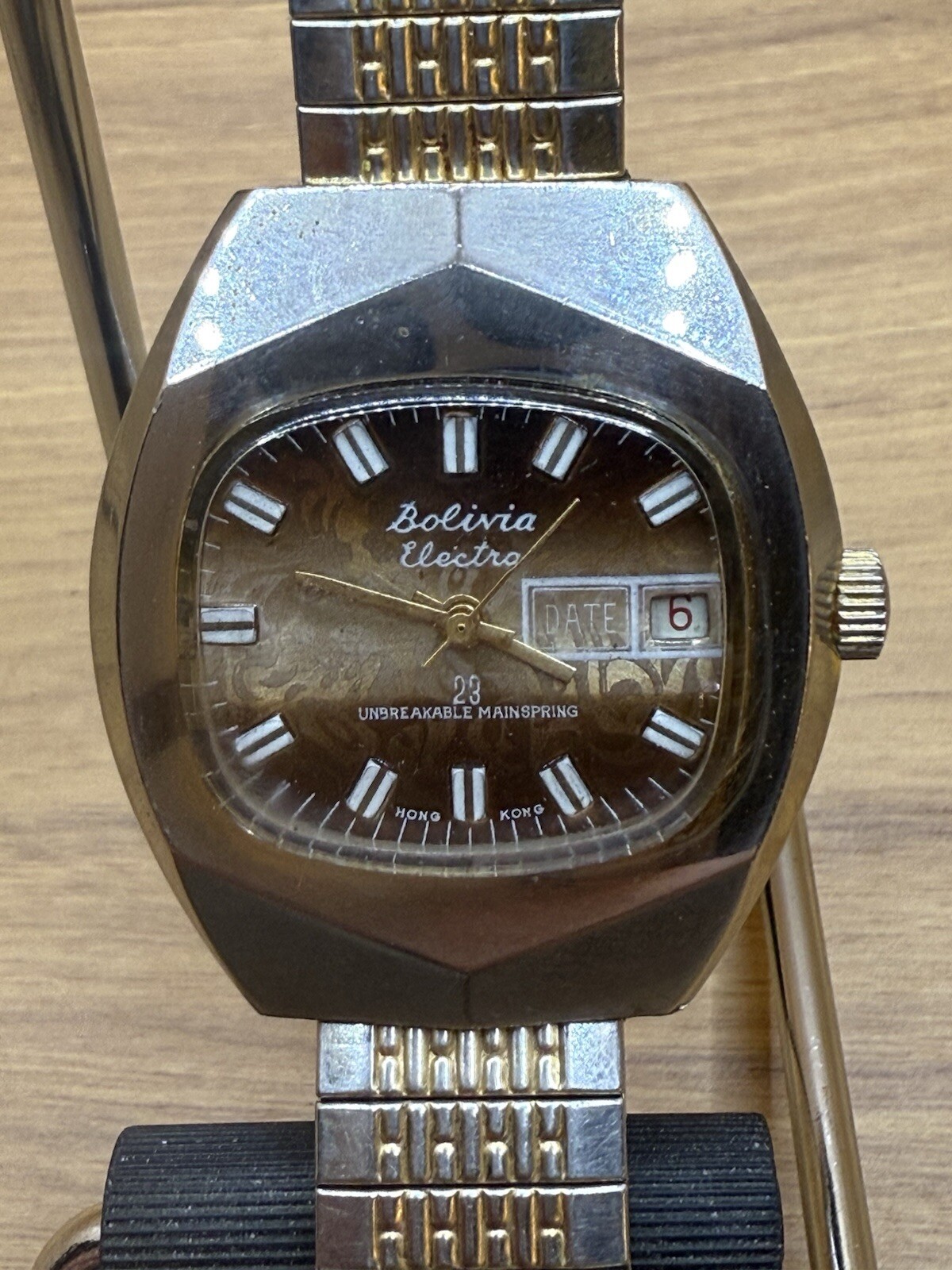 VINTAGE MENS BOLIVIA ELECTRA 23 DATE DIAL WATCH, FLOR… - Gem
