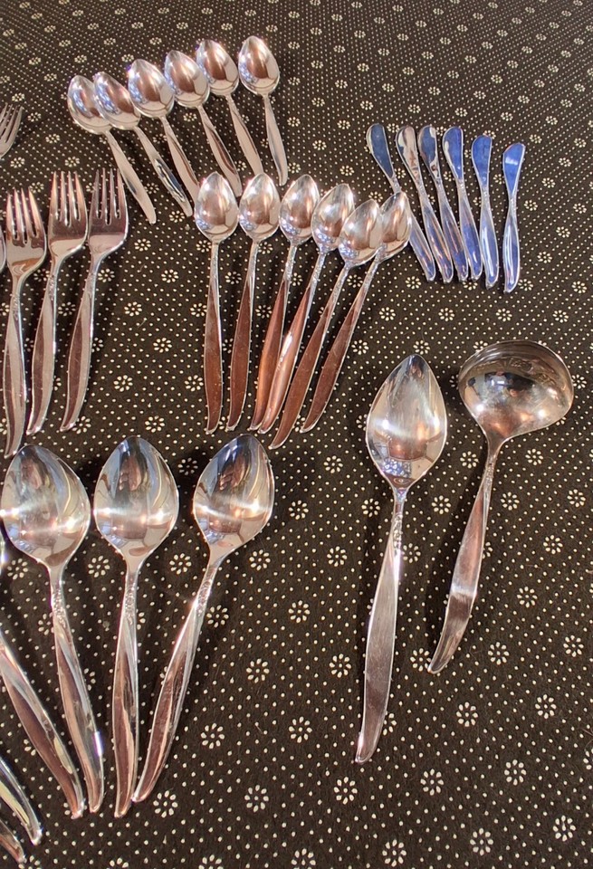 Vintage 1959 Oneida Community WINSOME I Silverplate Silverware Flatware ...