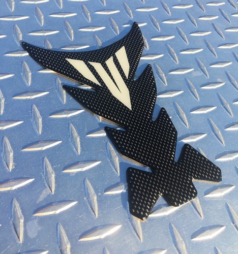 Yamaha MT Logo Real Carbon Tank Pad - MT10 MT09 MT07 MT03 FZ10 FZ09 ...