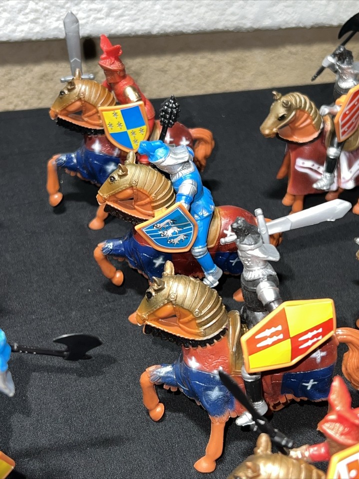 Supreme Silver Knight Medieval Play Set With Knights Horses Lot | eBay