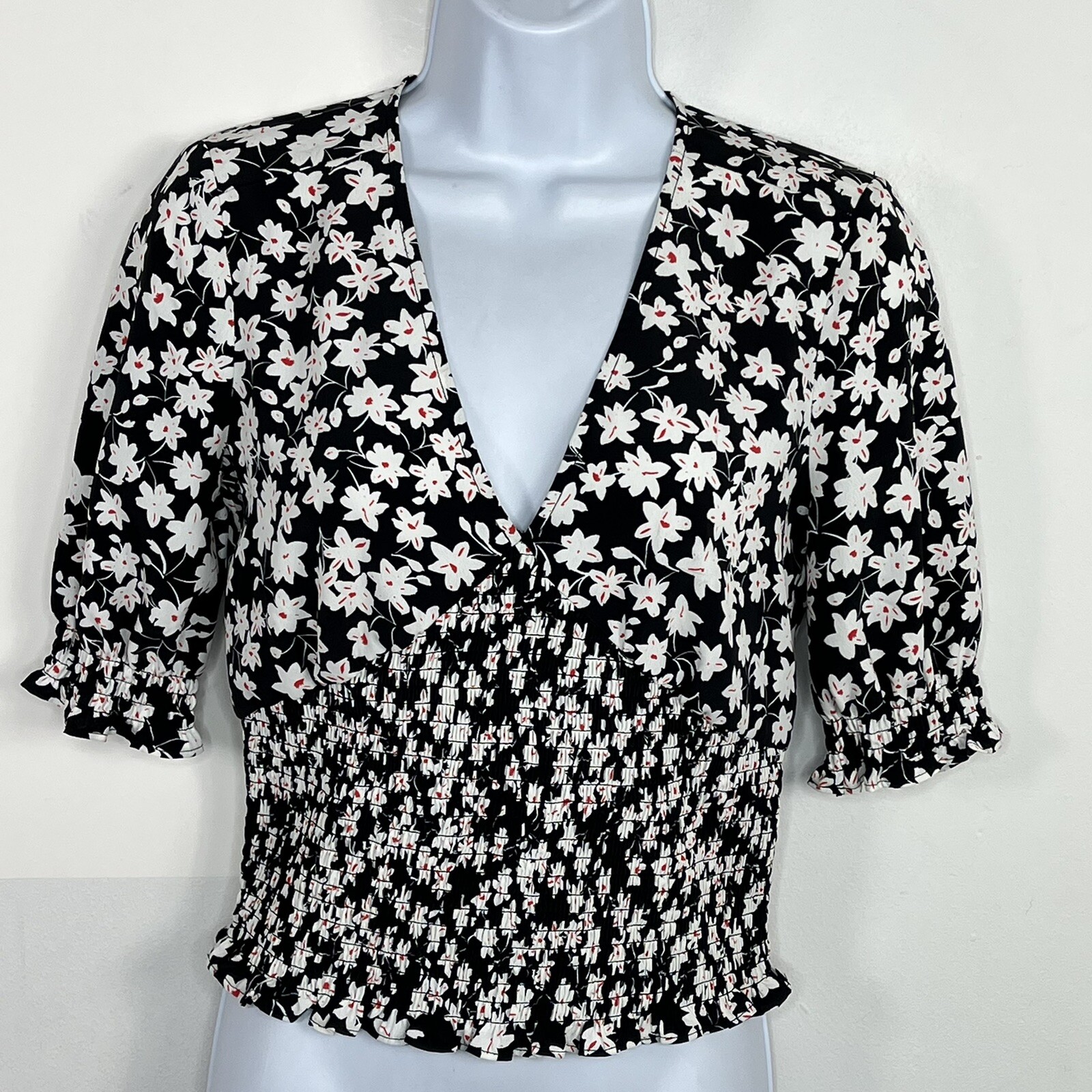 Leith Women V Neck Top Sz XS Black White Floral Half Sleeve Elastic ...