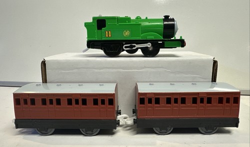 Thomas & Friends Trackmaster / Plarail Motorized Oliver Engine & 2 ...