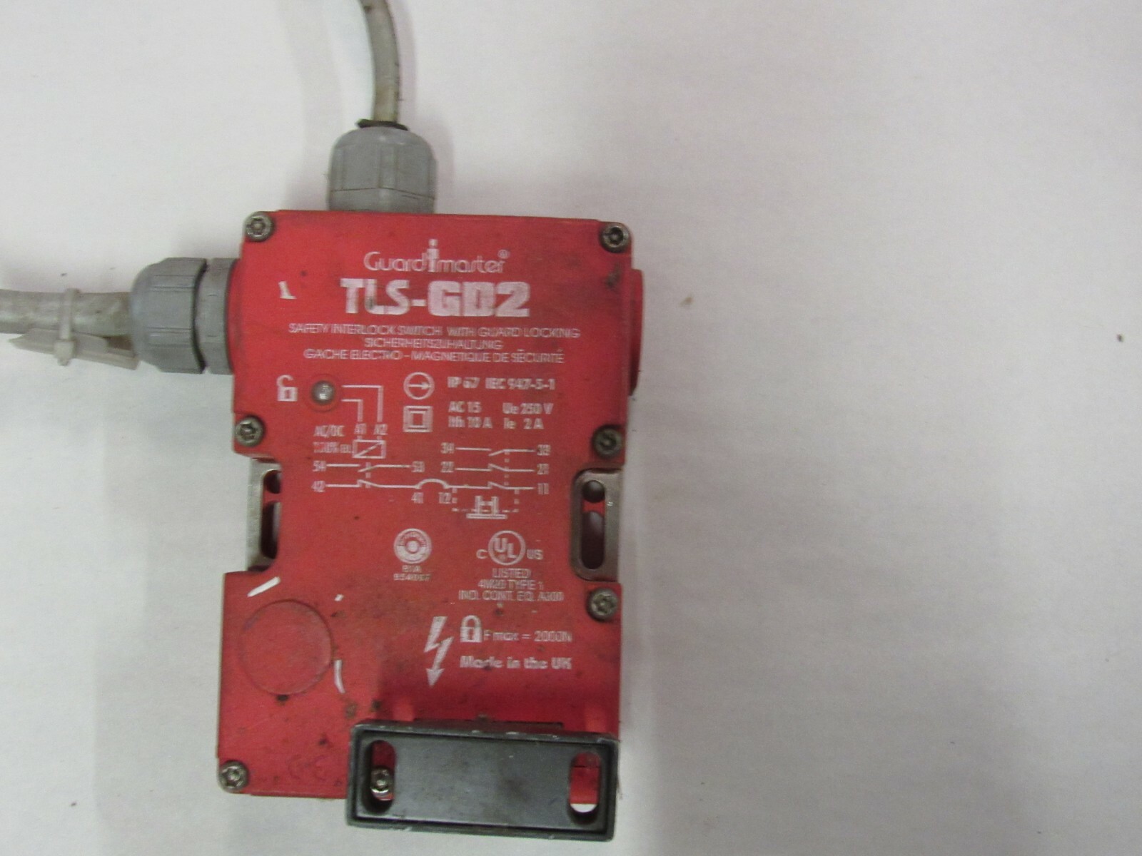 GUARDMASTER TLS-GD2 SAFETY INTERLOCK SWITCH W/ GUARD LOCKING | eBay