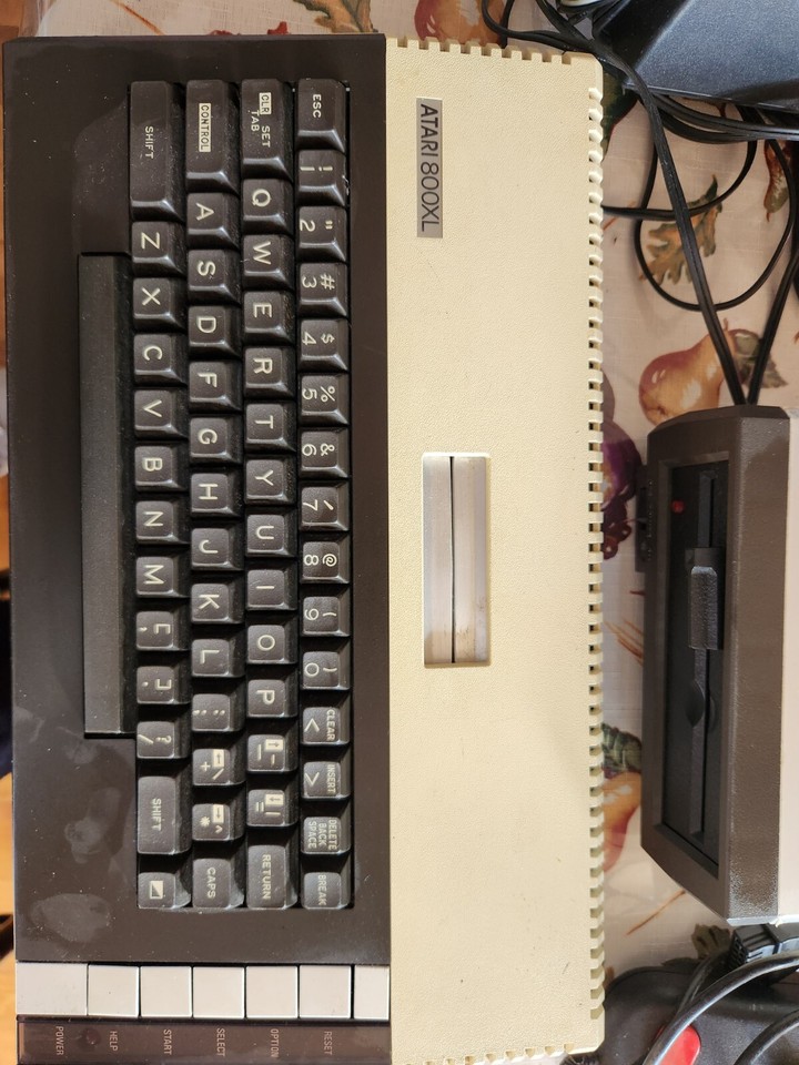 Atari 800XL Computer And Atari 1050 Disk Drive | eBay
