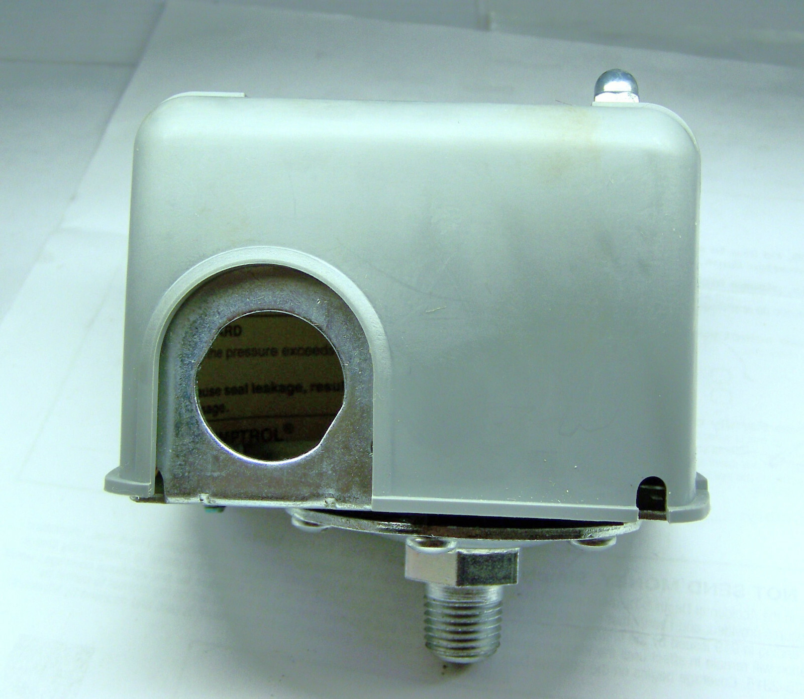 SQUARE D PUMPTROL 9013FHG49J59 NEW PRESSURE SWITCH 1/4" MALE NPT 135/ ...