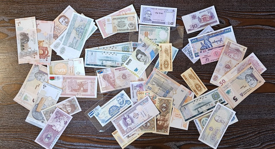 HUGE LOT of Foreign Currency World Paper Money World Banknotes Lot Of ...