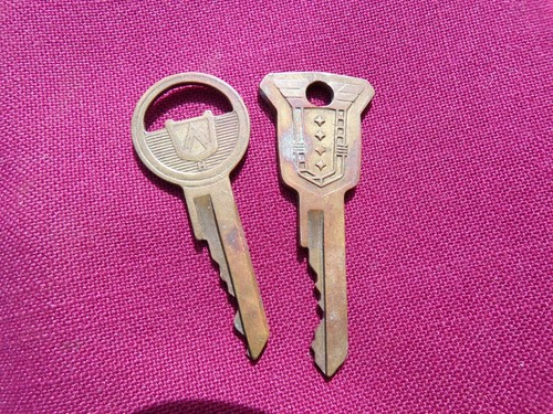 Set Vintage Brass Lincoln Mercury Keys "H" | eBay