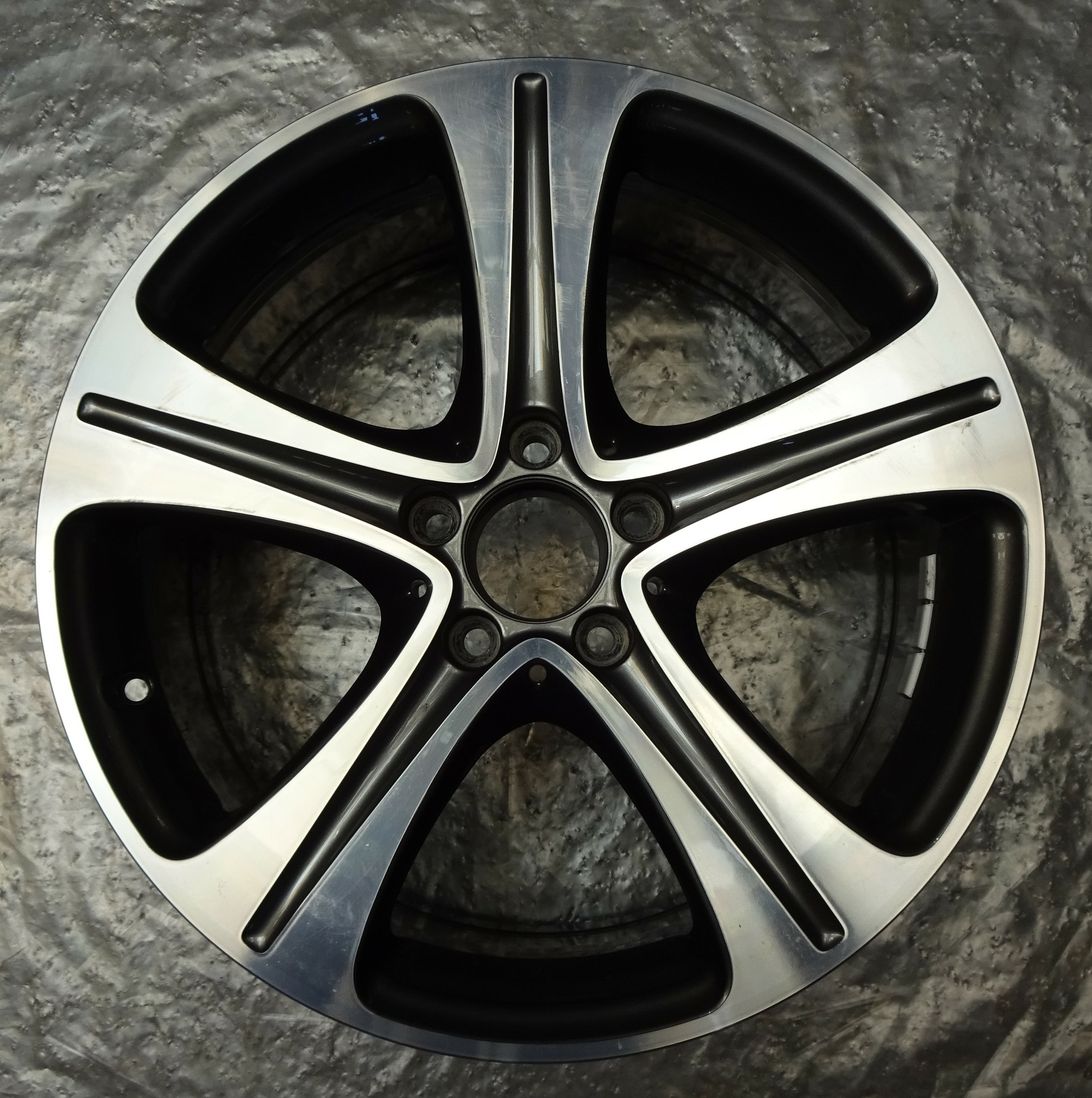 1 Orig Mercedes-Benz Alufelge 8Jx18 ET43 A2134011400 7X44 E-Klasse W213 ...