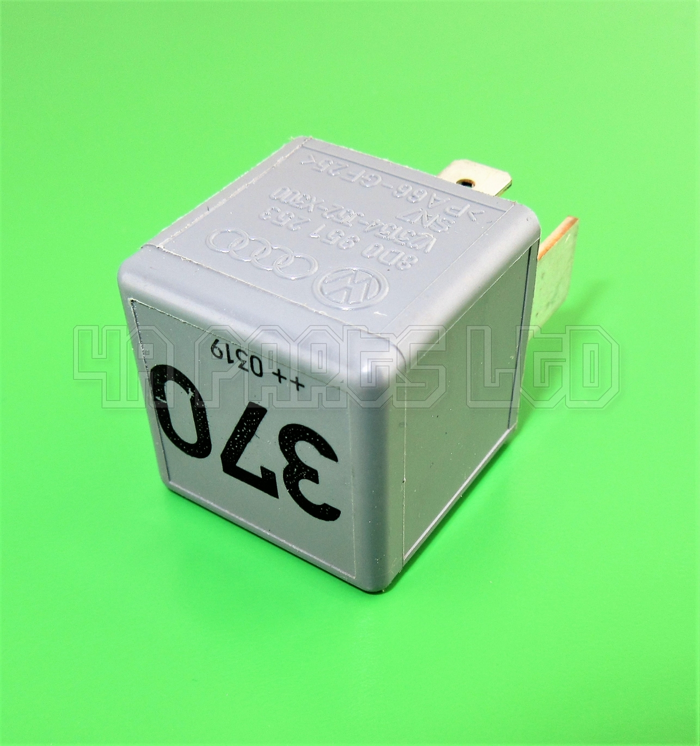 Audi VW Seat Skoda Grey Relay 8D0951253 V23134-J52-X300 (No.370) 4-Pin ...