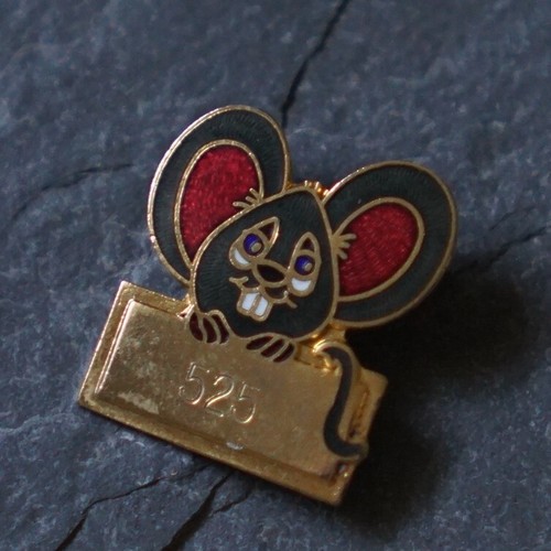 Vintage Pin Brooch - Mouse Bowling Score 525 Gold Tone Metal | eBay