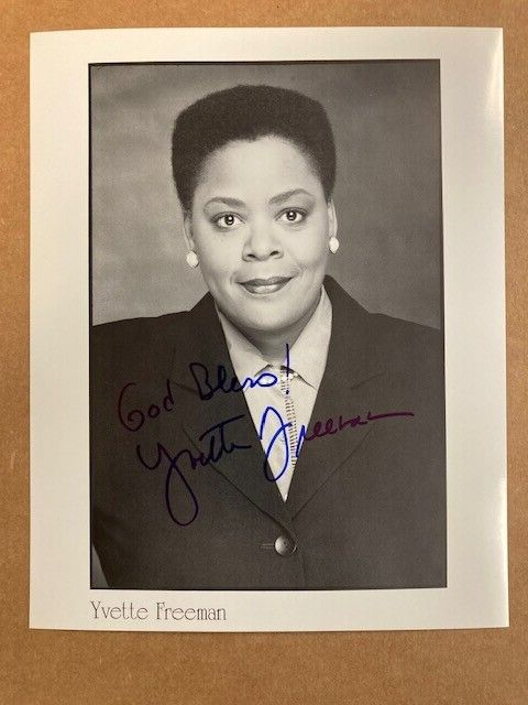 Yvette Freeman Actress