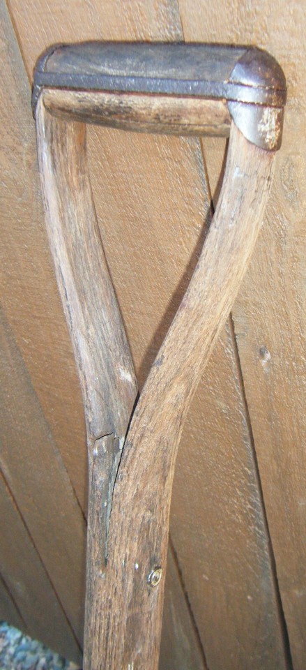 Vintage The Wood Shovel & Tool Company Split Wood handle Shovel | eBay