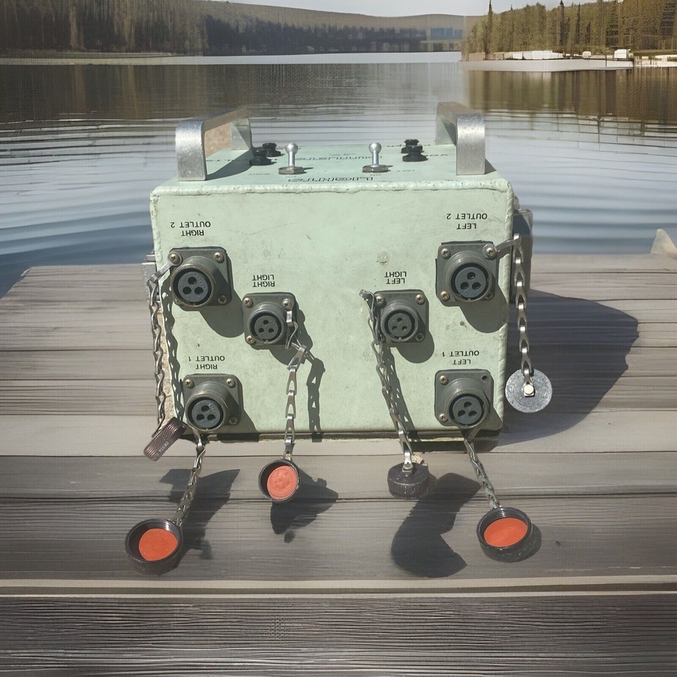 US ARMY WING CORP ELECTRICAL DISTRIBUTION BOX NSN: 6110-01-251-0402 ...