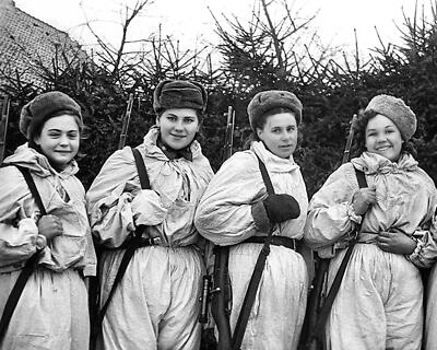 WW2 RUSSIAN FEMALE SNIPERS - PHOTO (187-E) | eBay