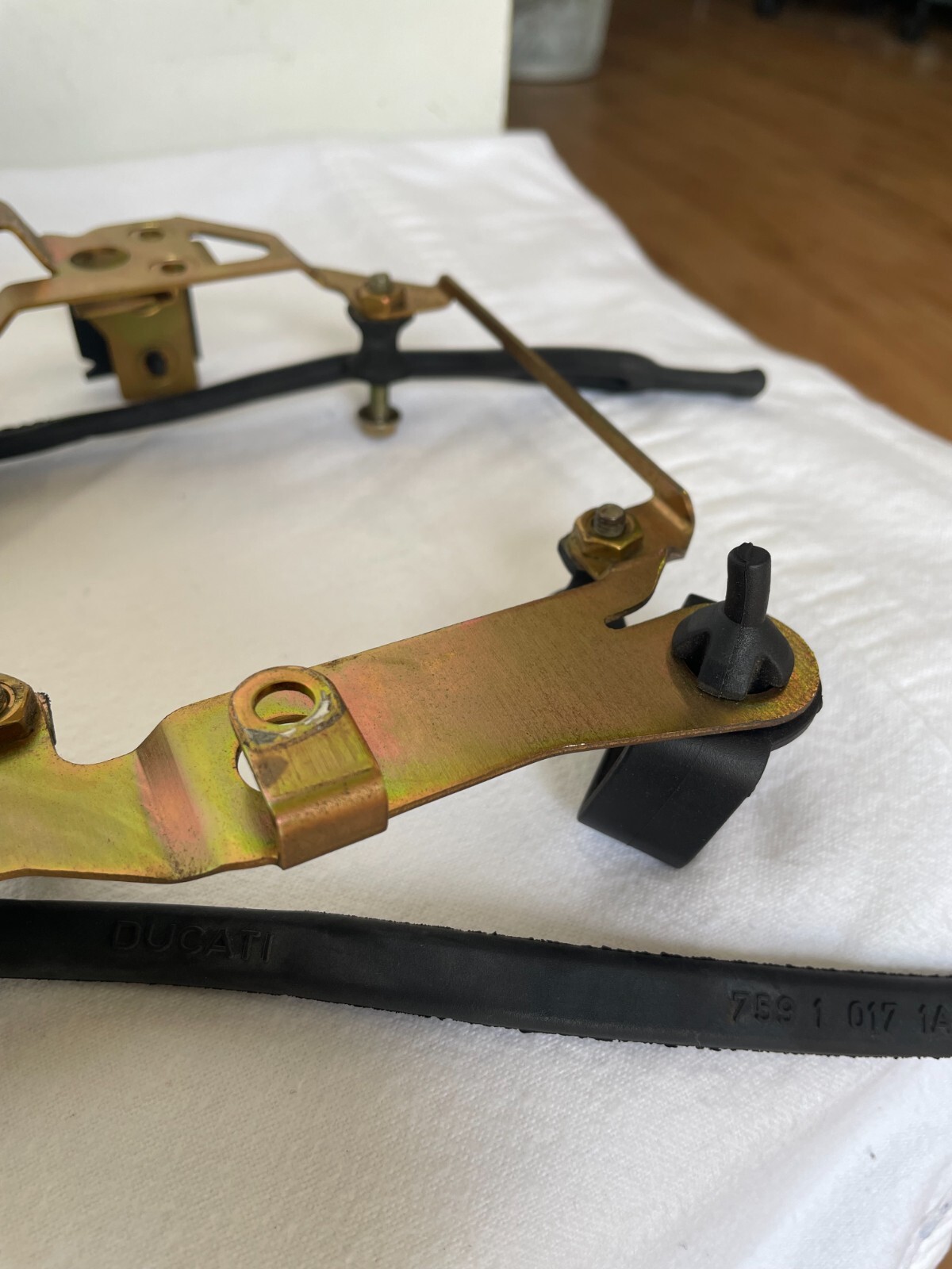 DUCATI 600 SS 750 SS 900 SS 2000 ECU MOUNT & BATTERY STRAPS OEM LOT26 ...