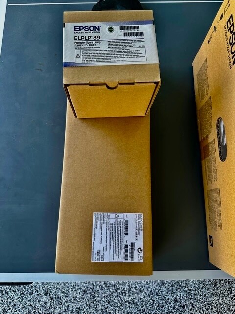 Epson projector PRO Cinema 4050 4K HD w/ EXTRA BUNDLE Lamp & Mount | eBay