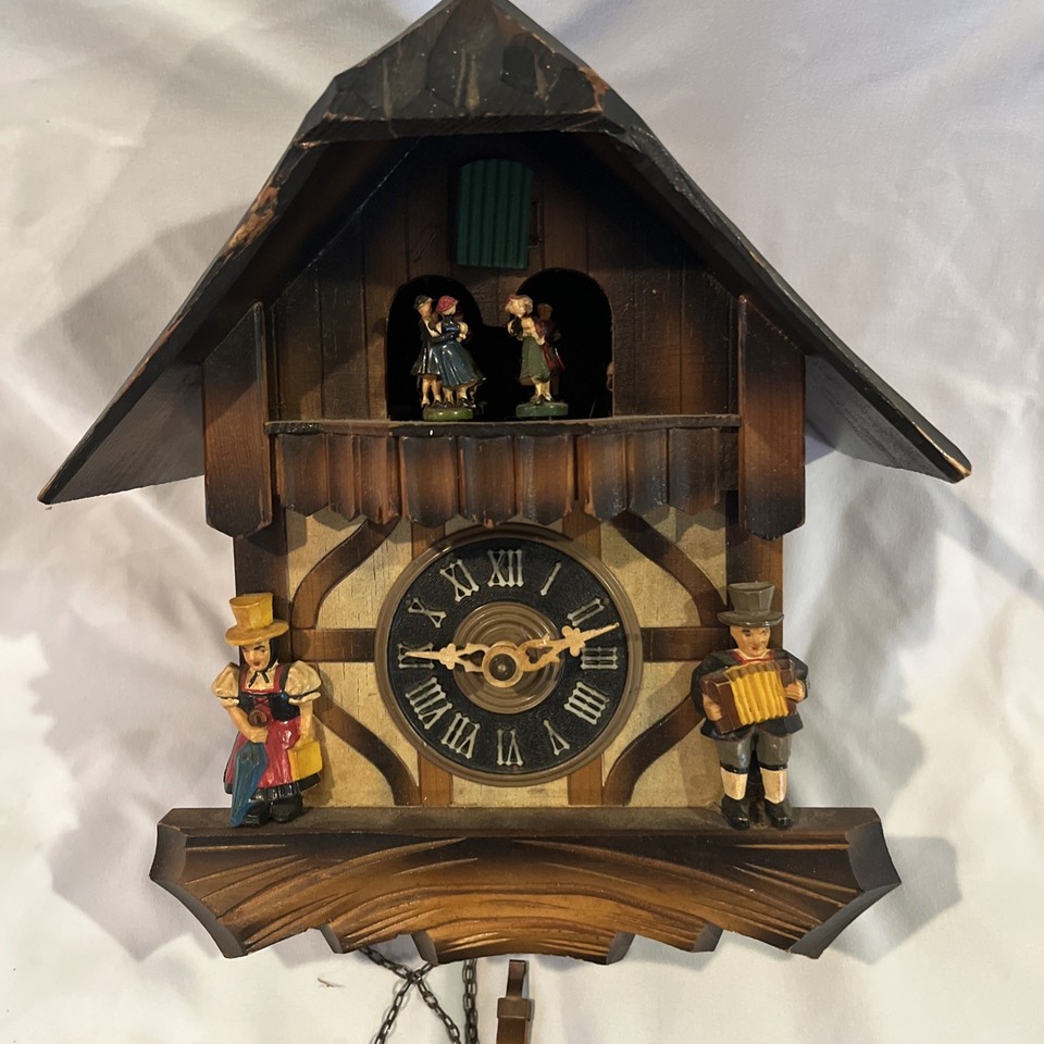 VINTAGE GERMAN MUSICAL CUCKOO CLOCK KAISER WALZER SWISS MOVEMENT READ ...