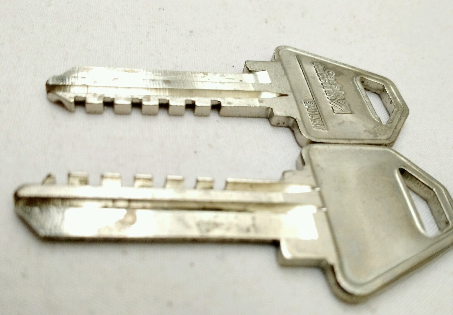 NEW QTY: 25 Corbin Russwin High Security EMHART 70-6Pin-90 blank keys ...